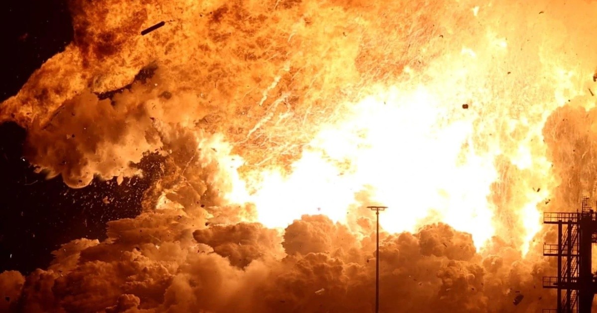 Un cohete de la empresa SpaceX explota cuando realizaba pruebas en ...