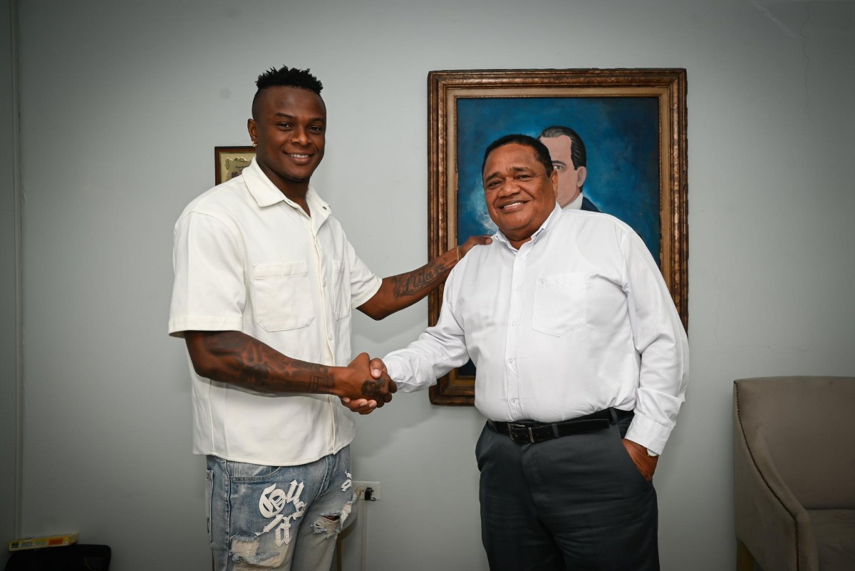 La cláusula especial que tiene José Tin Angulo con Emelec para su ...