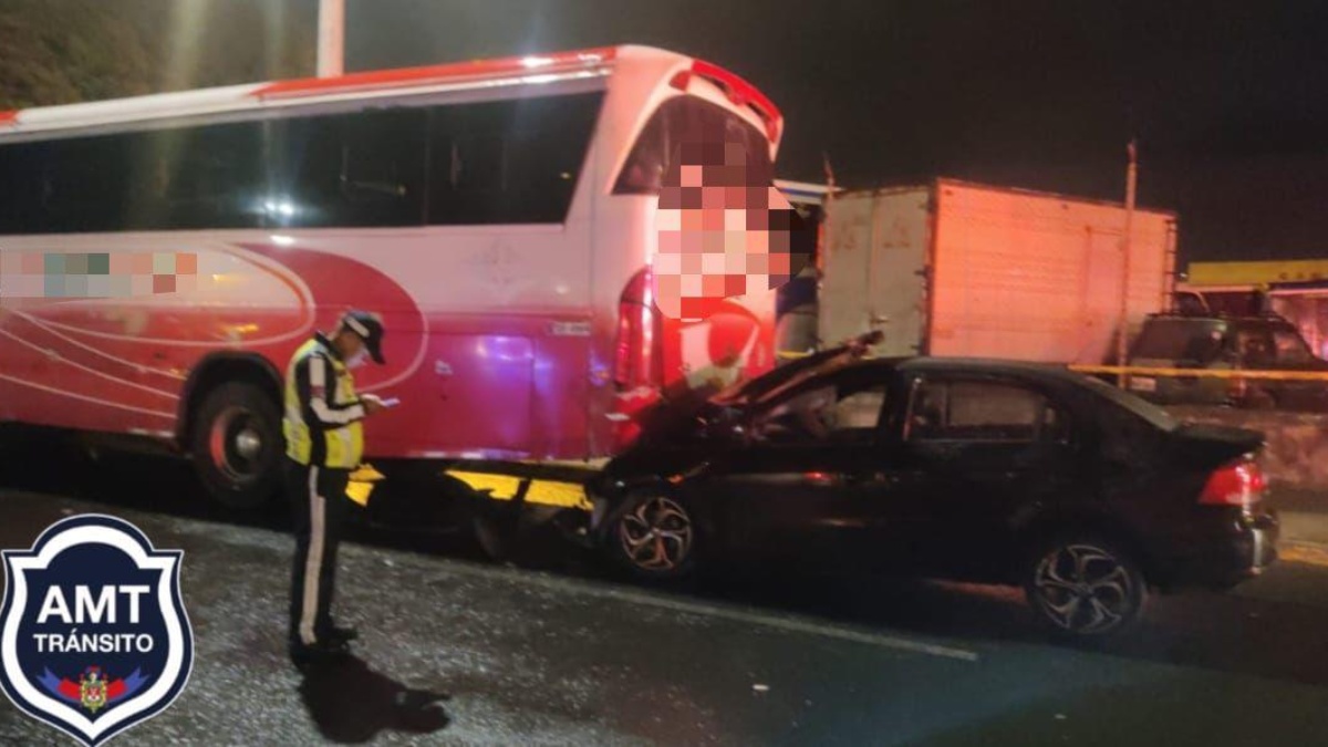 Quito | Un choque entre un auto y un bus dejó ocho heridos en Quitumbe ...