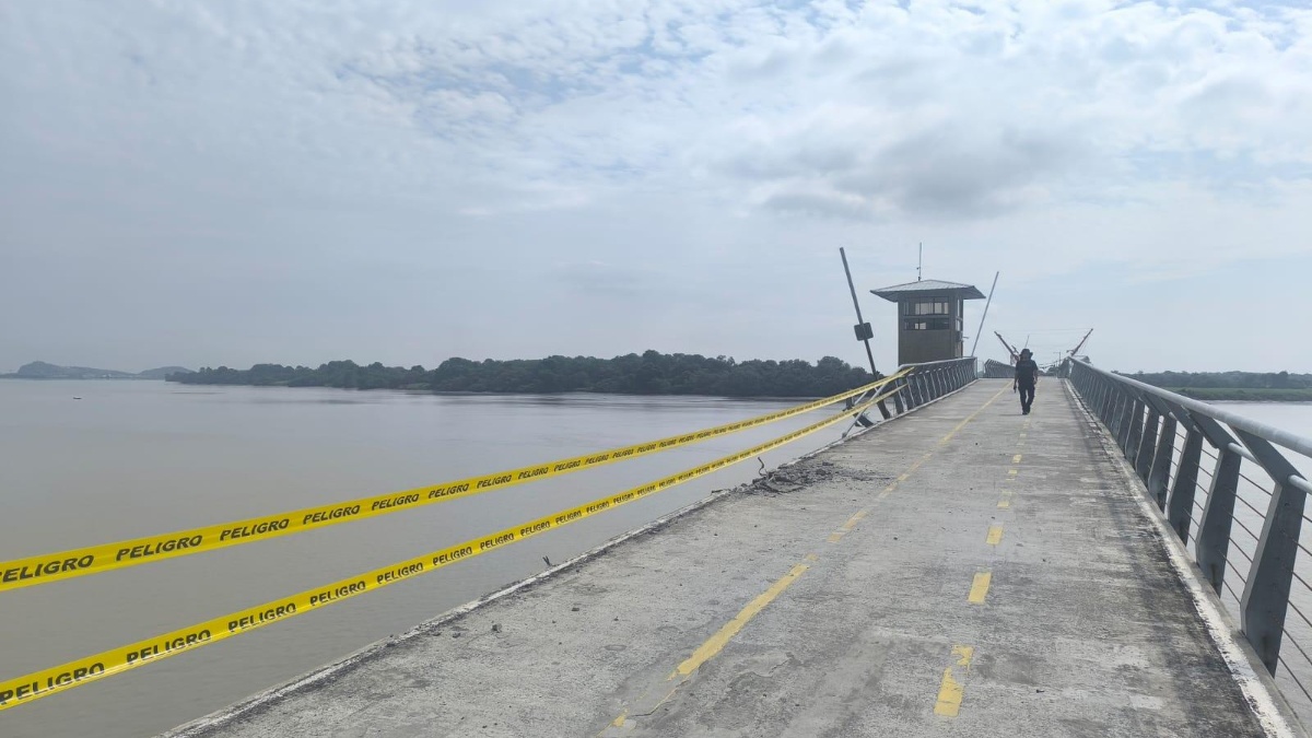 El buque que chocó contra puente de Santay destruyó 50 metros de ...