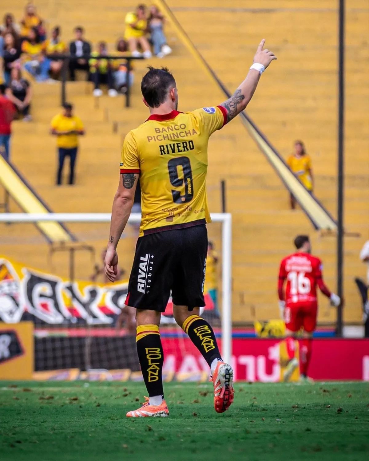 Los jugadores de Barcelona SC salieron del país poniendo en duda su ...