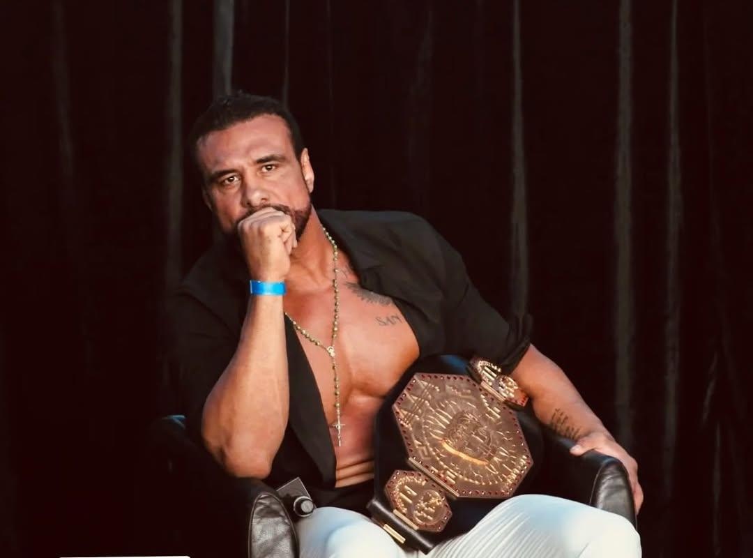 Alberto del Río golpea a varios integrantes del matinal Venga la ...