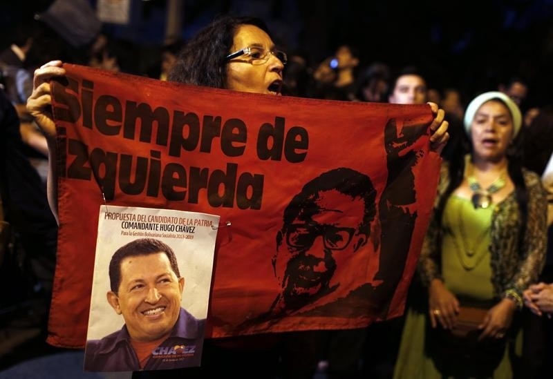 Chavistas reciben con dolor y conmoción la muerte de Chávez | Ecuavisa