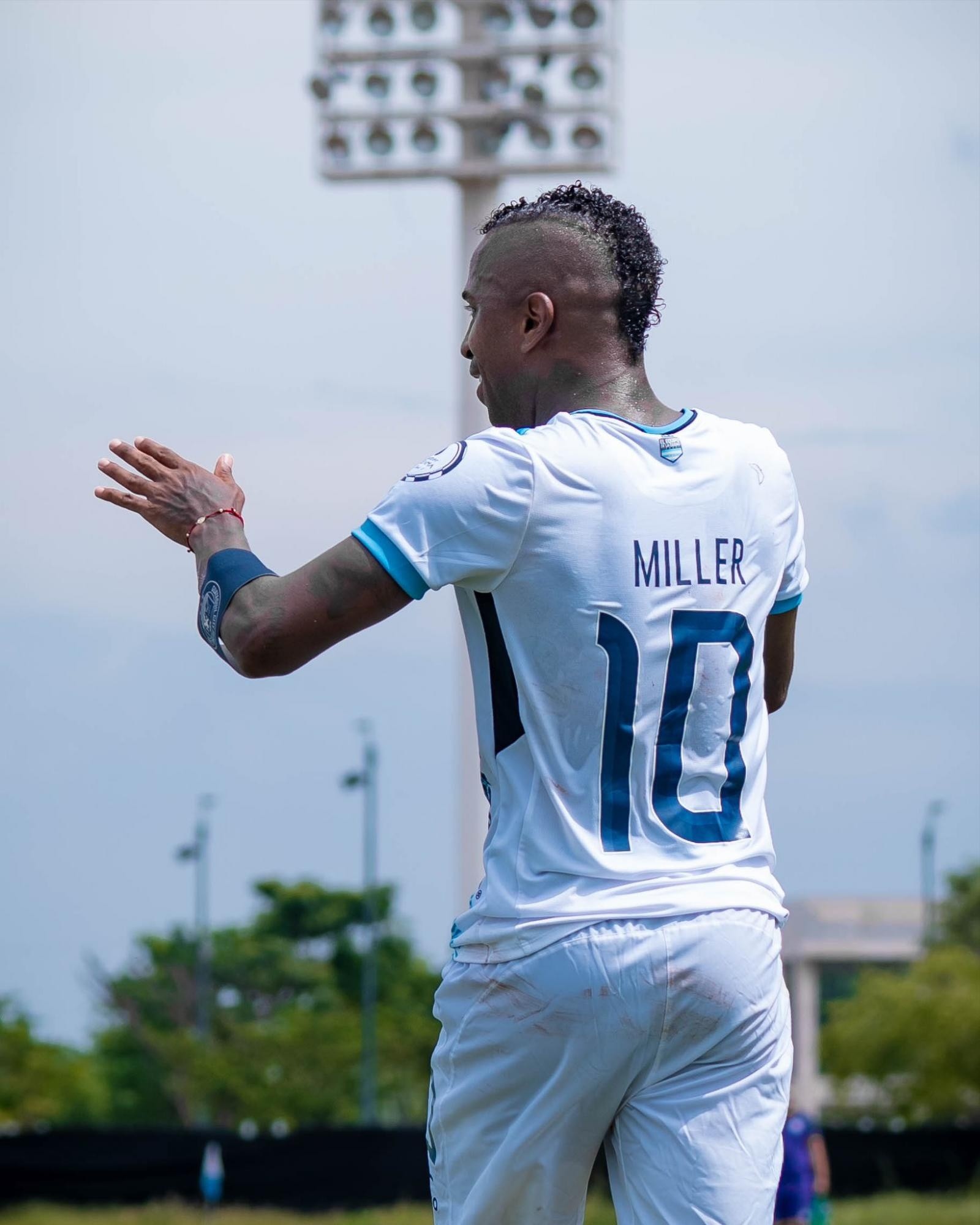 Un directivo de Guayaquil City defiende a Miller Bolaños, luego de su ...