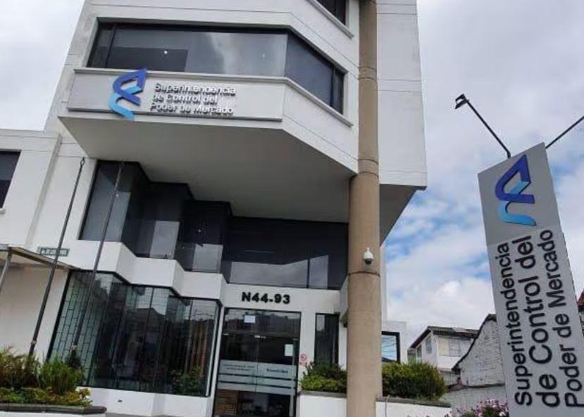 Noboa envió su terna para designar al Superintendente de Competencia ...