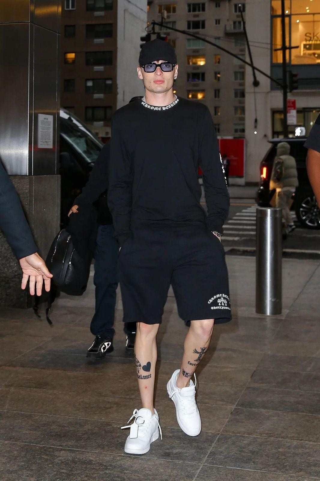 Este es el nuevo y verdadero look de Peso Pluma, sin Inteligencia ...