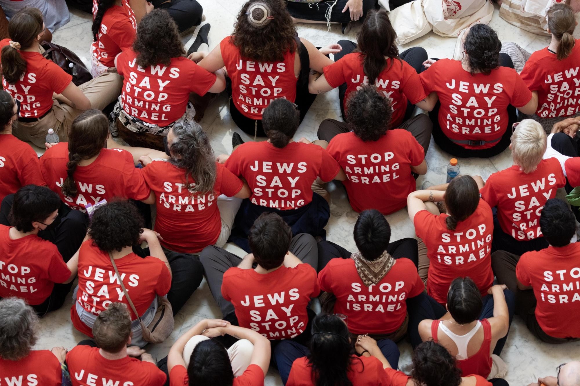 Multitudinaria protesta en Washington durante la visita de Netanyahu al ...