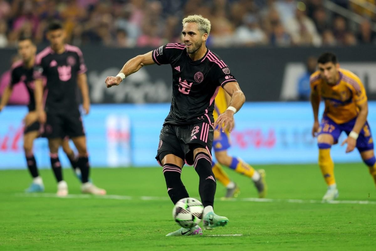 Leonardo Campana igualó a Higuaín y son los máximos goleadores ...